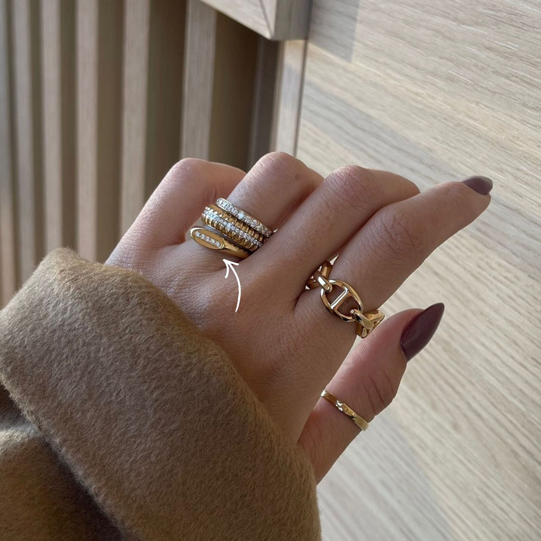 ALINE | Anel com 5 zircônias em aço inoxidável – BeClassy